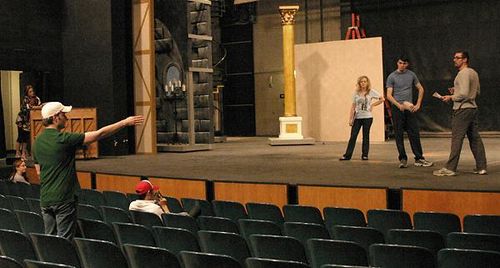 MAX Agency Tip Tuesday: 8 Body Language Acting Tips | MAX Agency